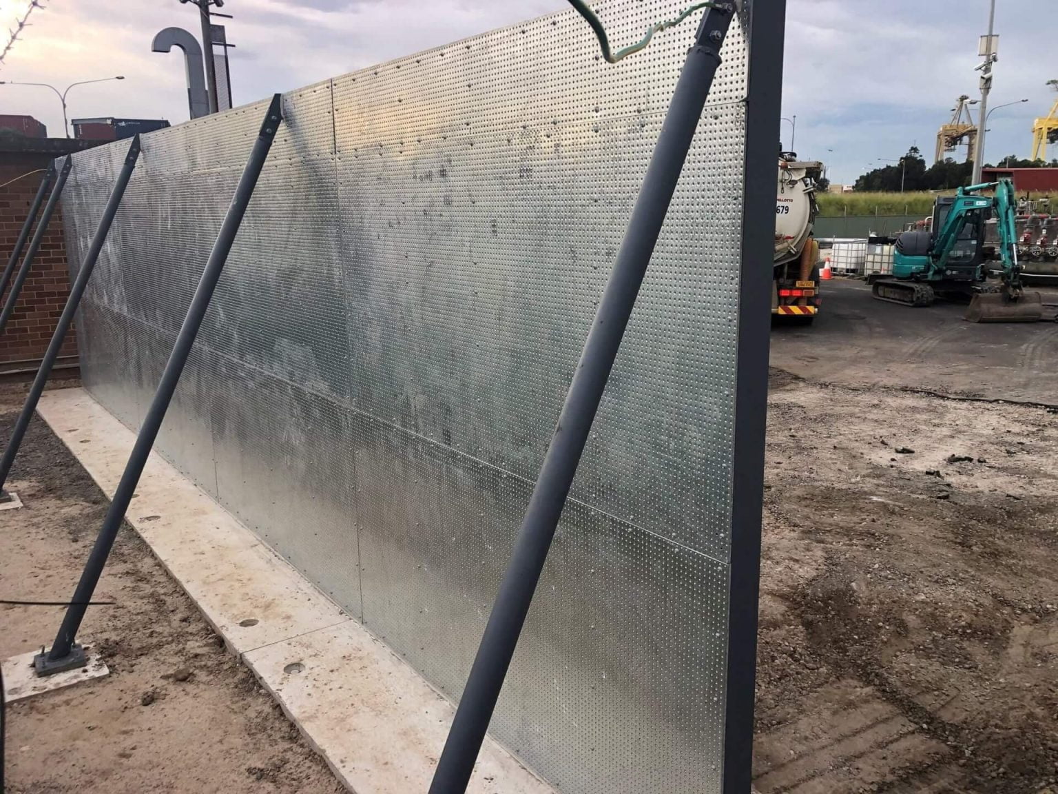 Blast Wall Installation, Oil Fuel Terminal - Bowsers | Fire Protection ...